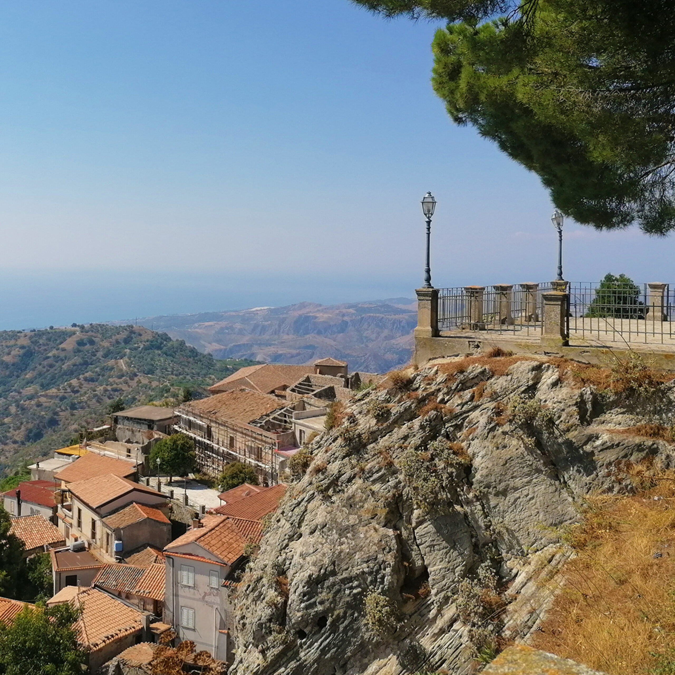 What to visit in Bova, the most beautiful village of Greek Calabria